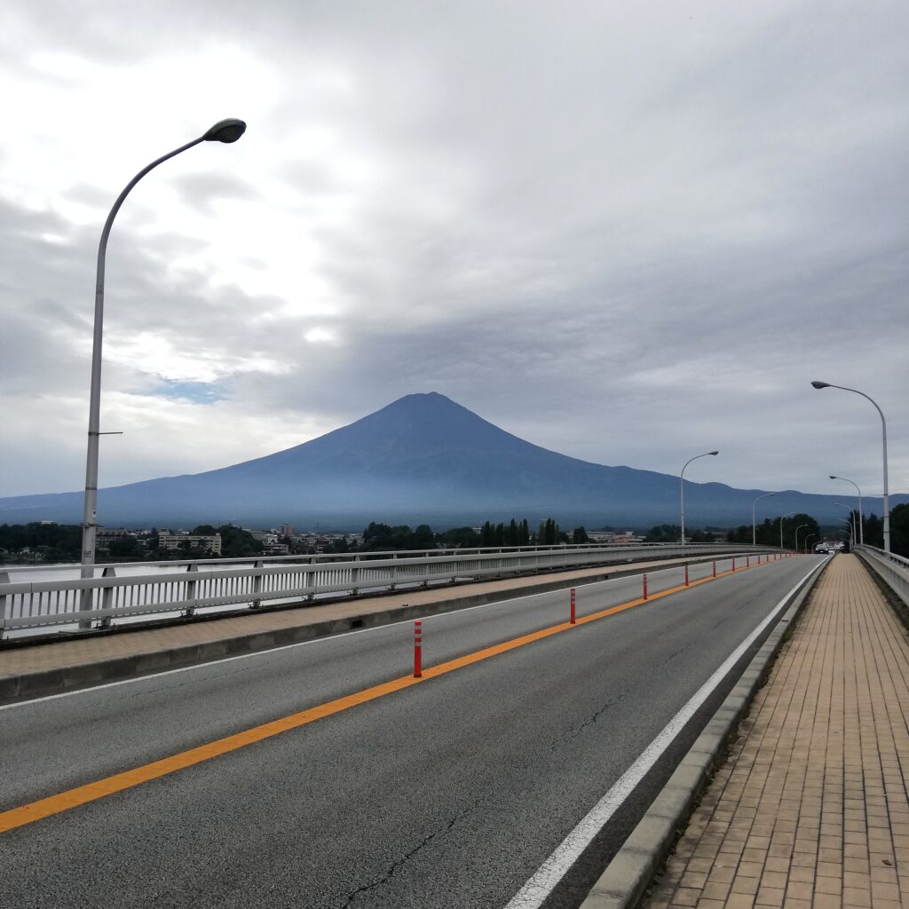 Photogenic spots in the Mt. Fuji area as recommended by locals ...